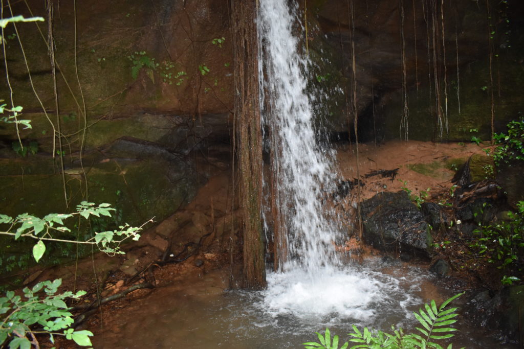 Nwaekpu Water fall mmaku - Ou Travel and Tour