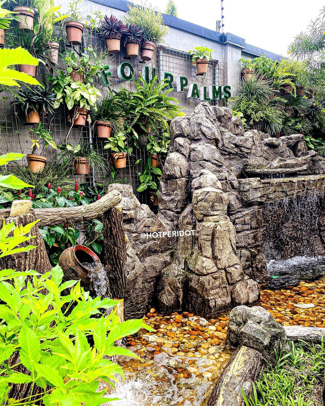 Four Palms Residence - Ou Travel & Tour